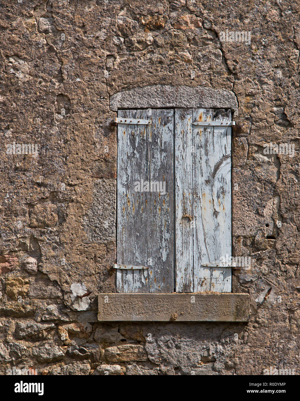 Old french house hi-res stock photography and images - Alamy