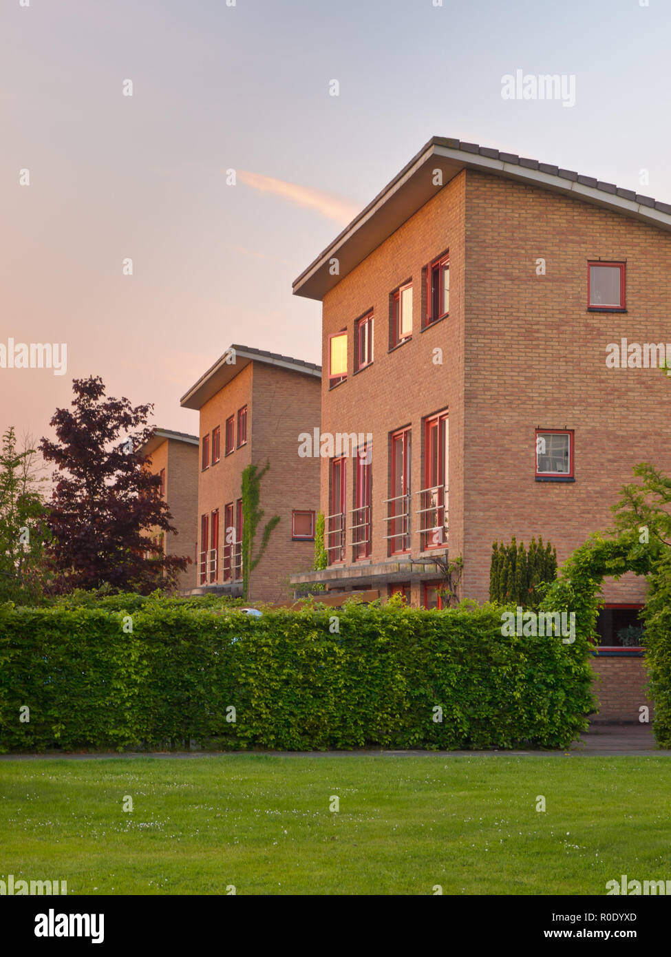 Middle class homes hi-res stock photography and images - Alamy