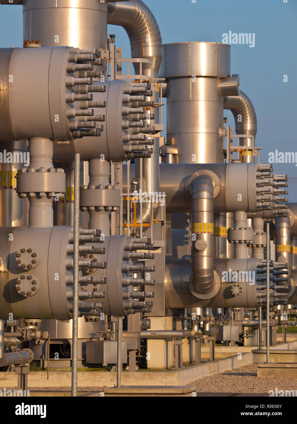 Natural gas processing plant hi-res stock photography and images - Alamy