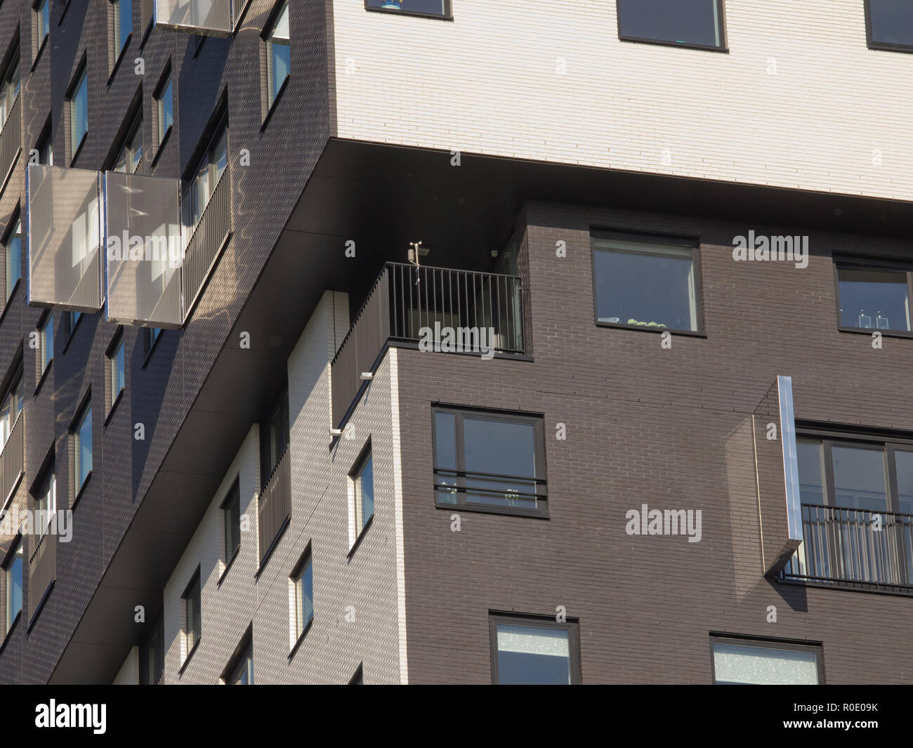 Appartment block construction hi-res stock photography and images - Alamy