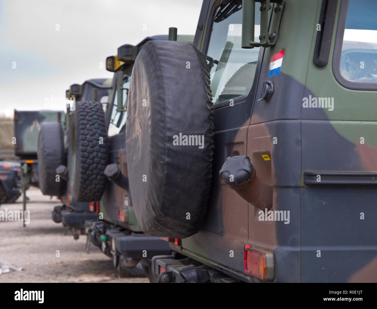 Army vehicles hi-res stock photography and images - Alamy