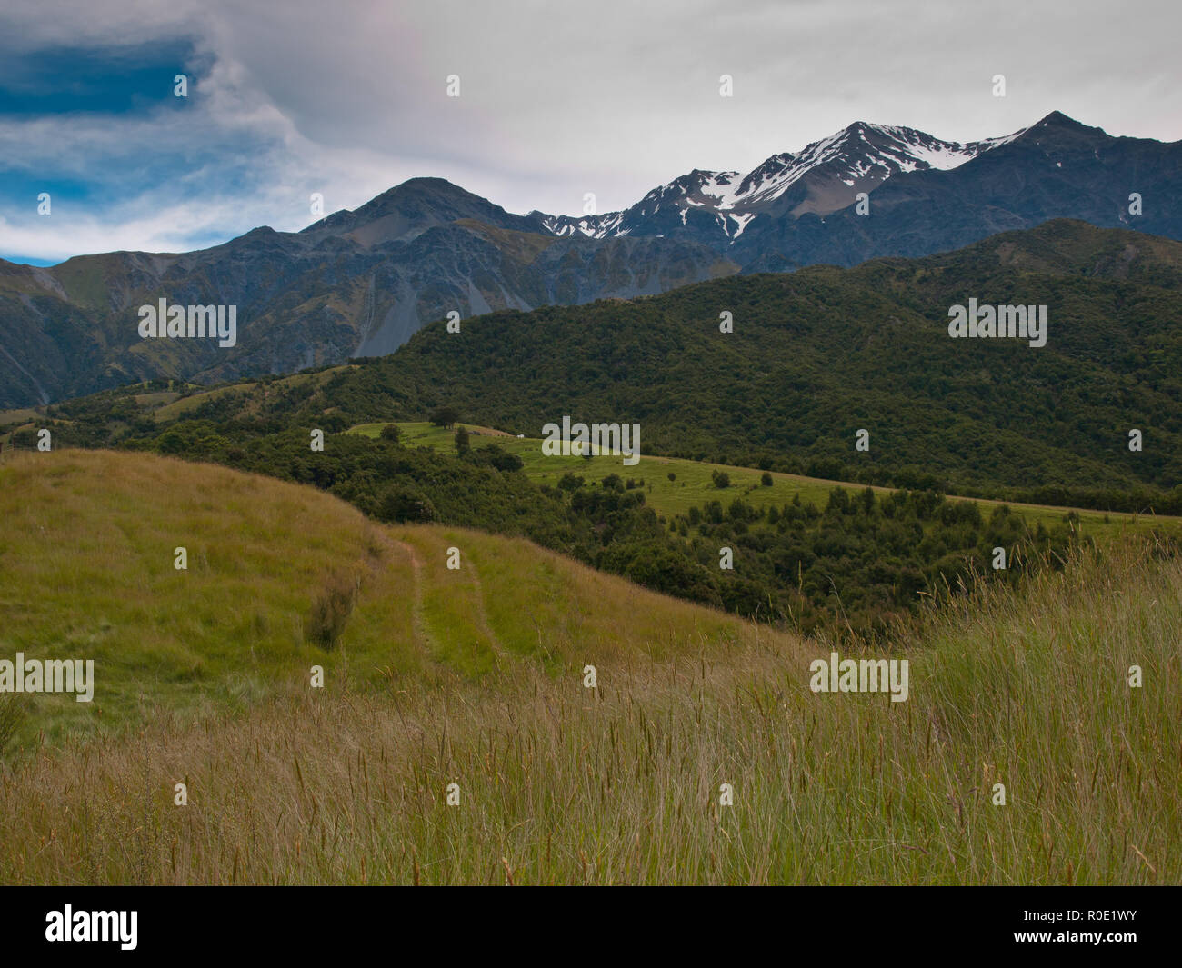 Kaikoura seaward mountain range hi-res stock photography and images - Alamy