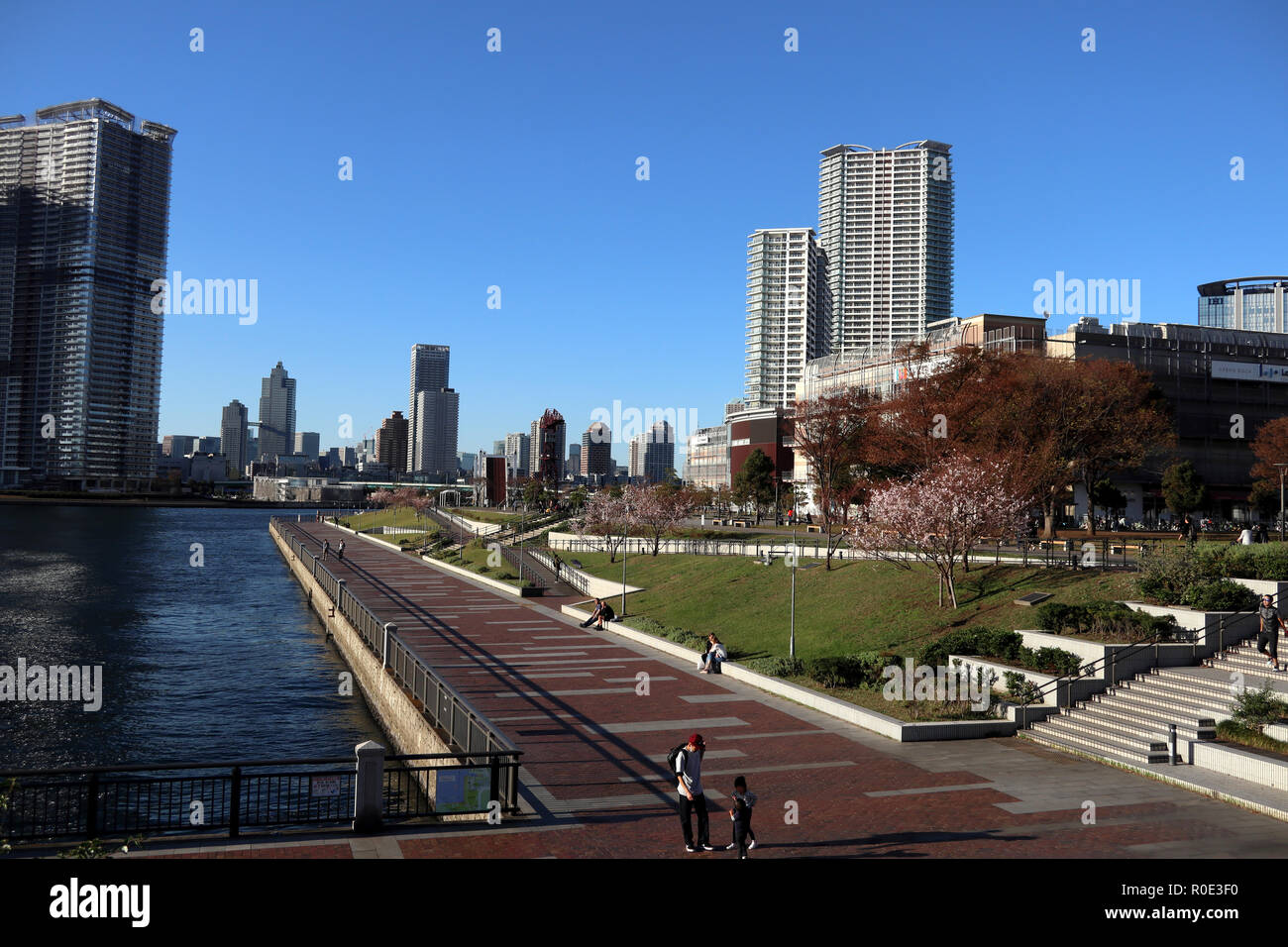 LaLaport shopping centre, Toyosu, Tokyo, Japan Stock Photo - Alamy