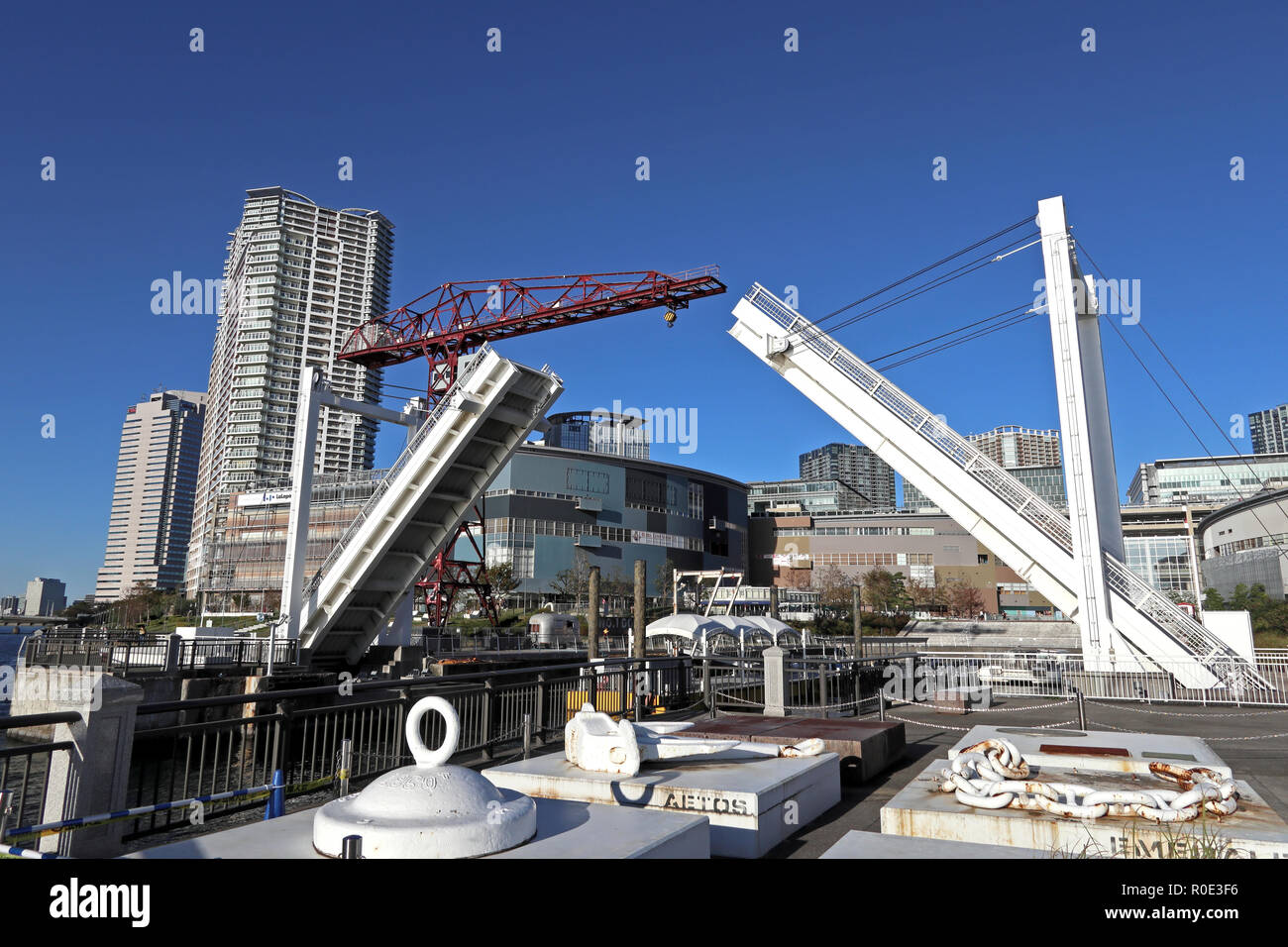 LaLaport shopping centre, Toyosu, Tokyo, Japan Stock Photo - Alamy