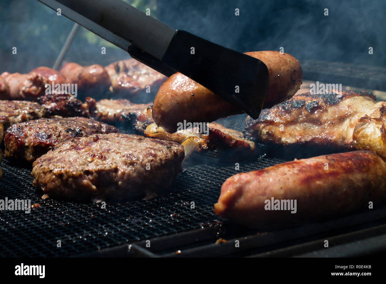 Sunday roast chicken beef pork hi-res stock photography and images - Alamy