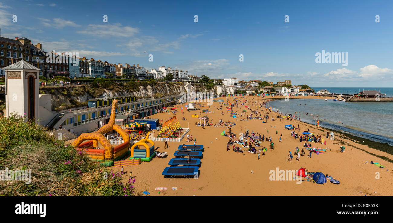 Broadstairs pier harbour hi-res stock photography and images - Alamy