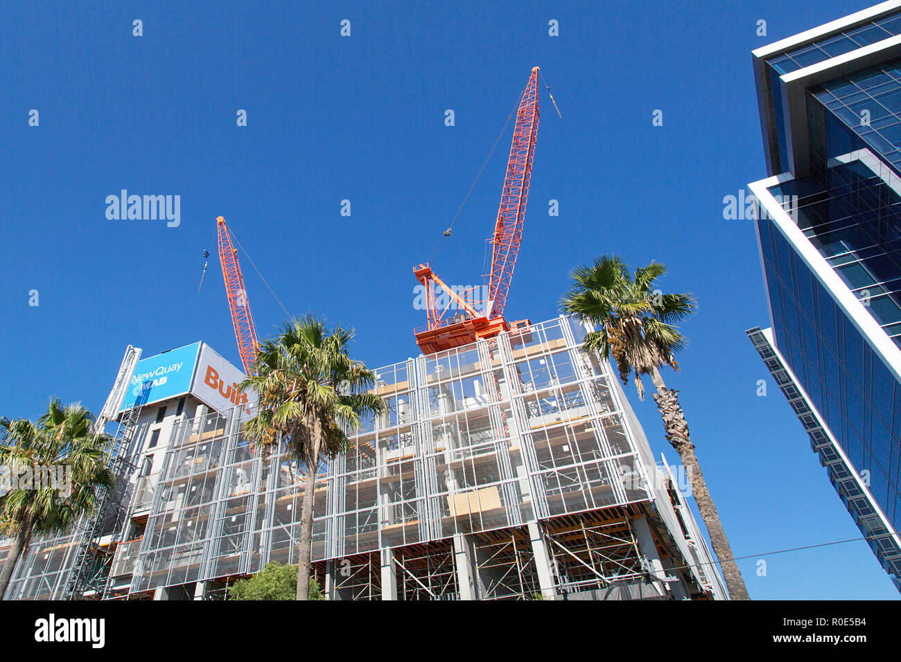 Melbourne, Australia: April 07, 2018: Construction of new apartment and ...