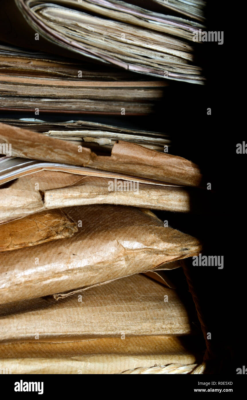 Old folders hi-res stock photography and images - Alamy