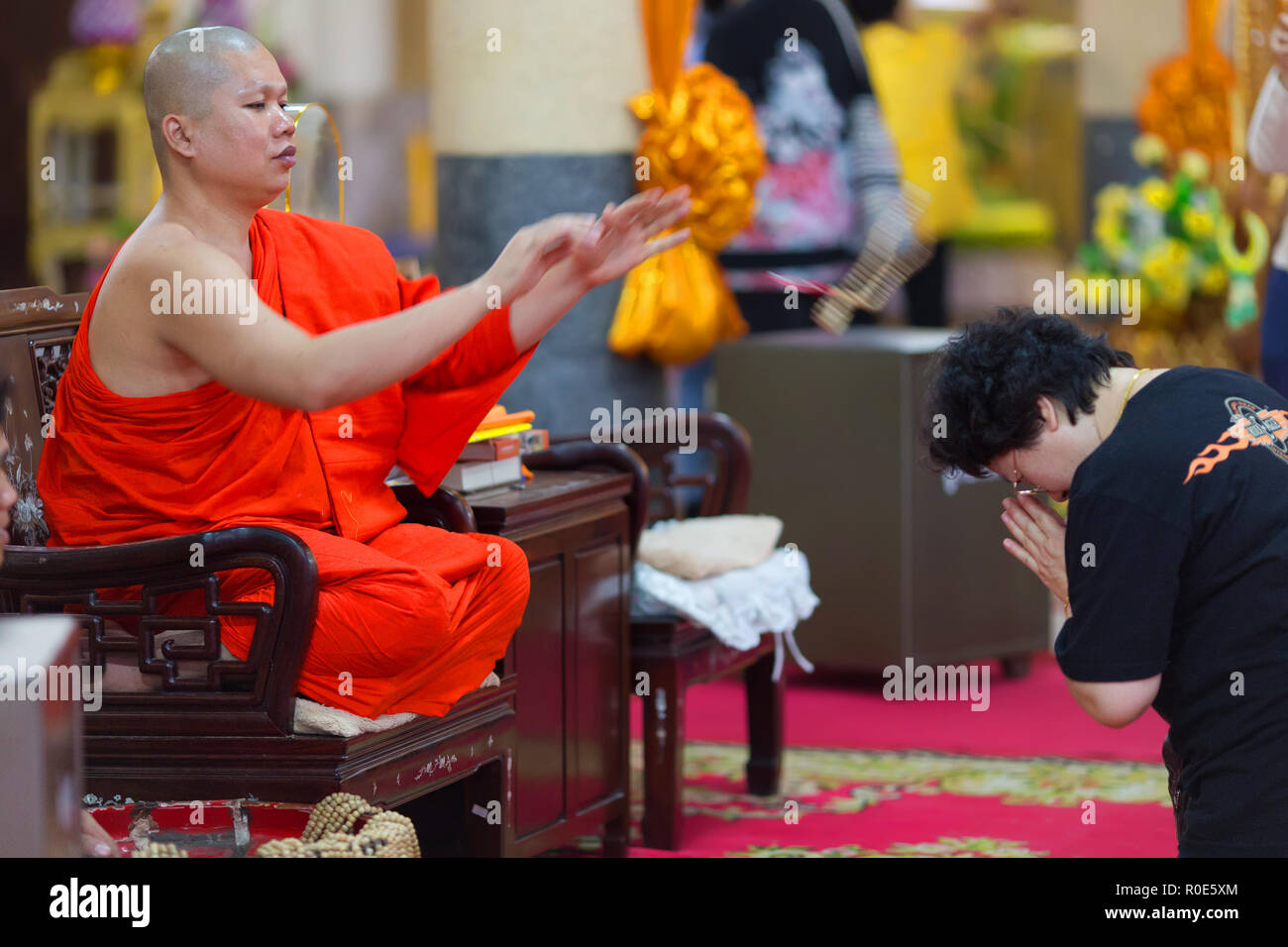Ritual gesture and necklace hi-res stock photography and images - Alamy