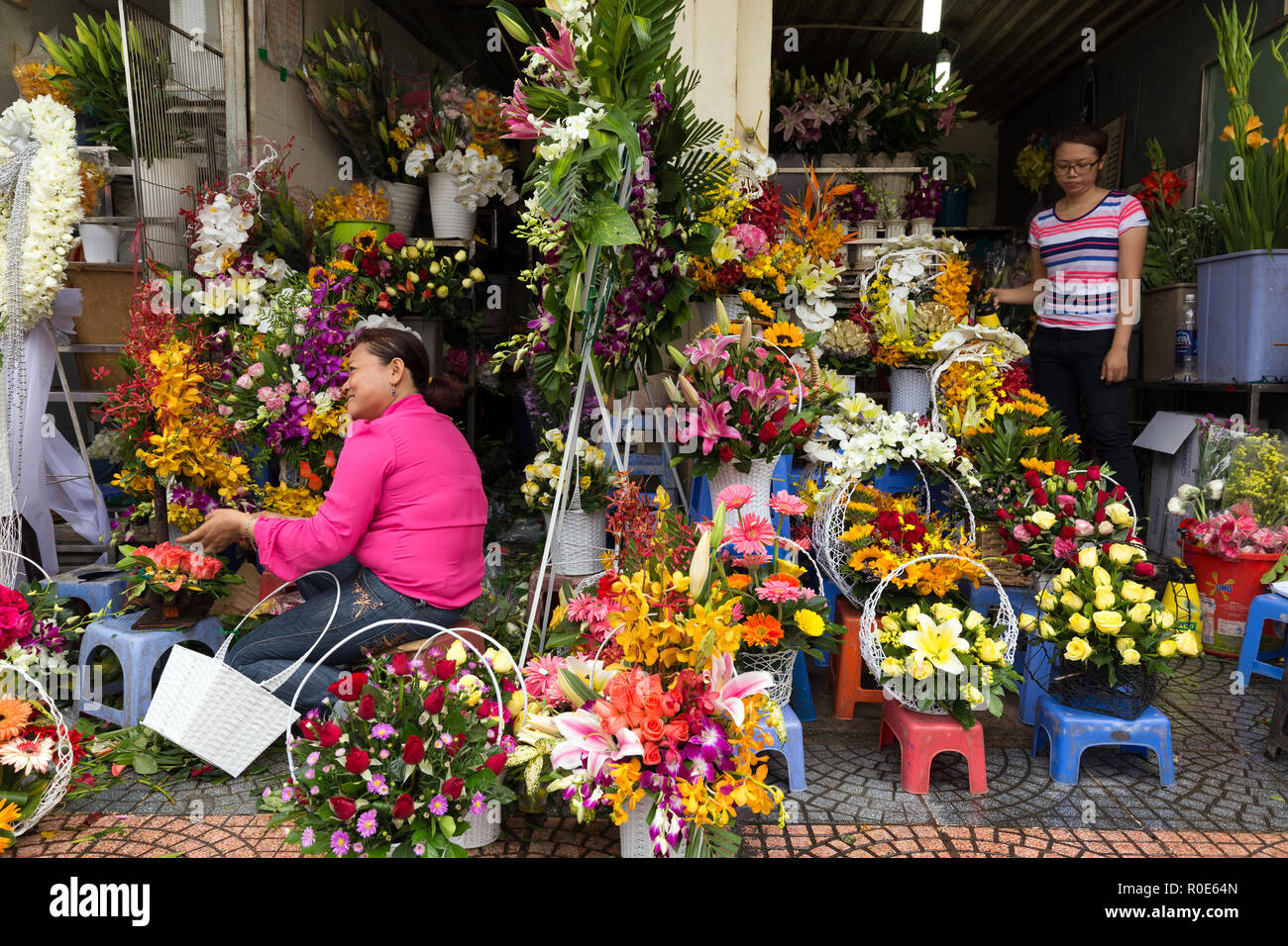 Traditional tet flowers hi-res stock photography and images - Alamy