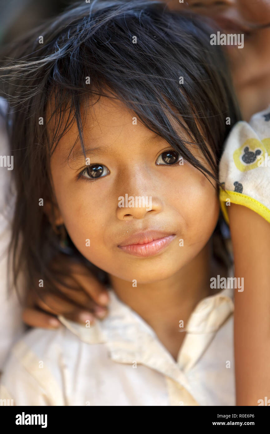 Beautiful cambodian girl hi-res stock photography and images - Alamy