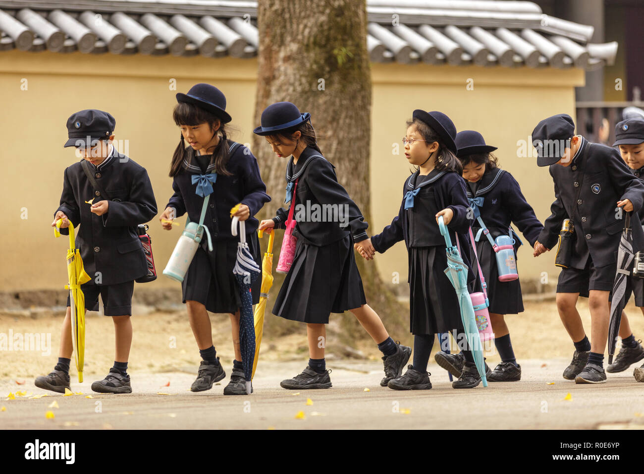 Japanese schoolgirl uniform hi-res stock photography and images - Alamy