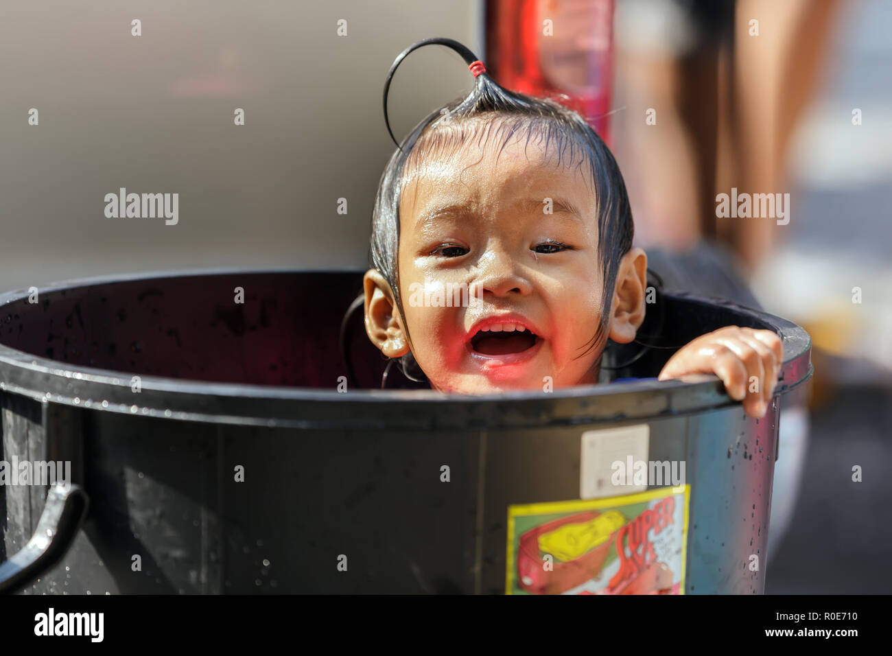 Little boy on walkway hi-res stock photography and images - Alamy