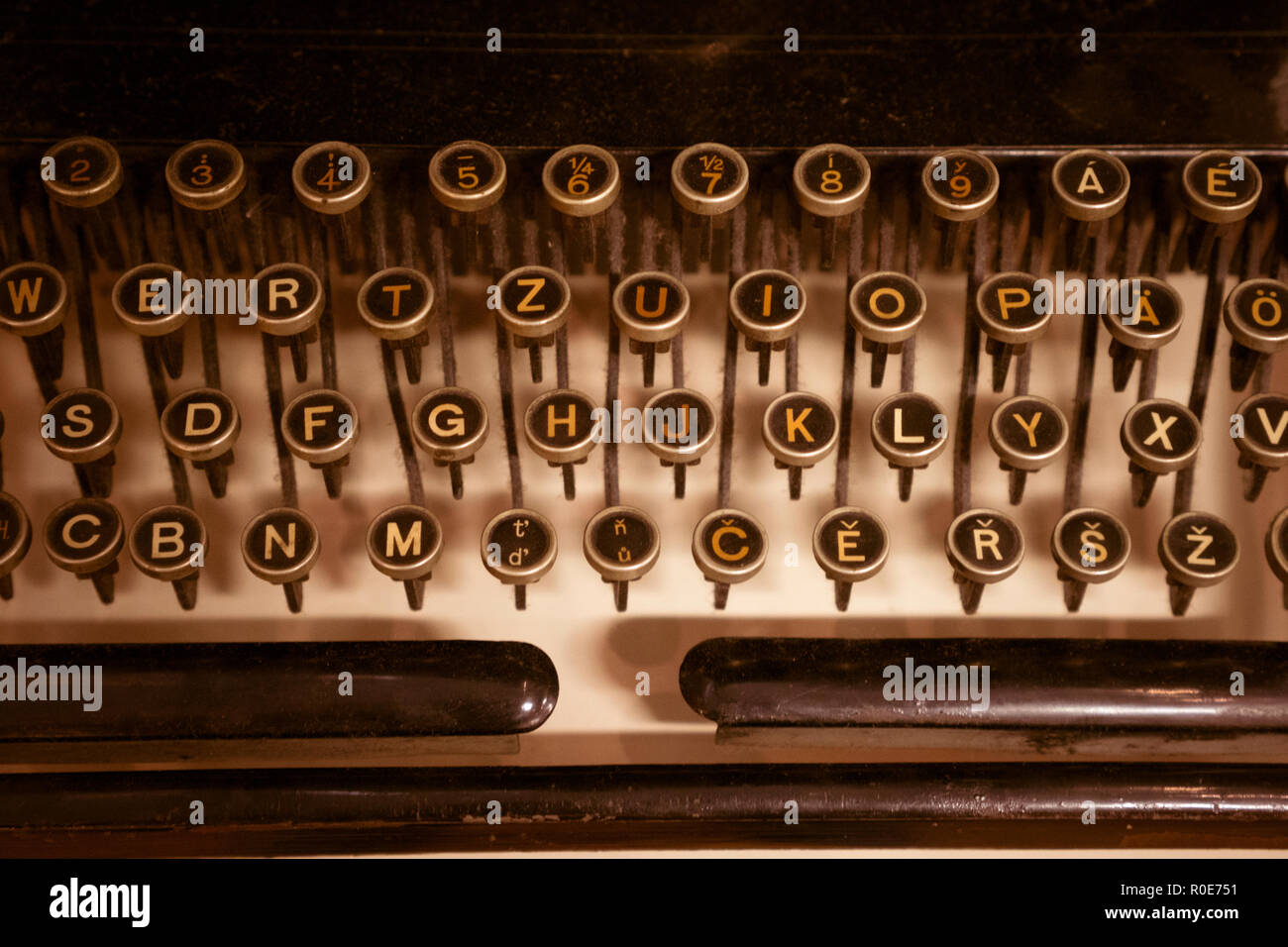 Vintage keyboard hi-res stock photography and images - Alamy