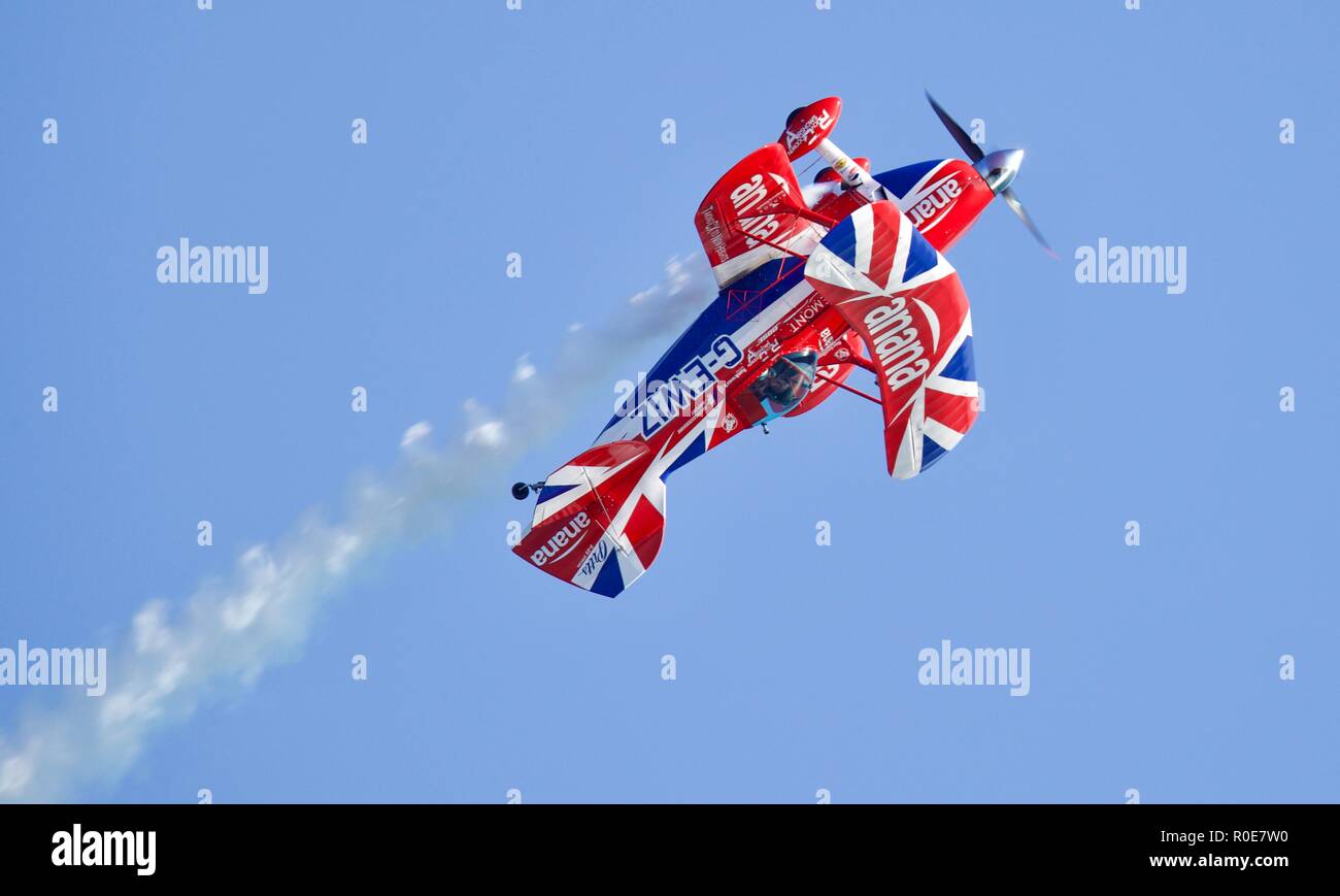 Rich Goodwin performs high energy aerobatic manoeuvres in his Super ...