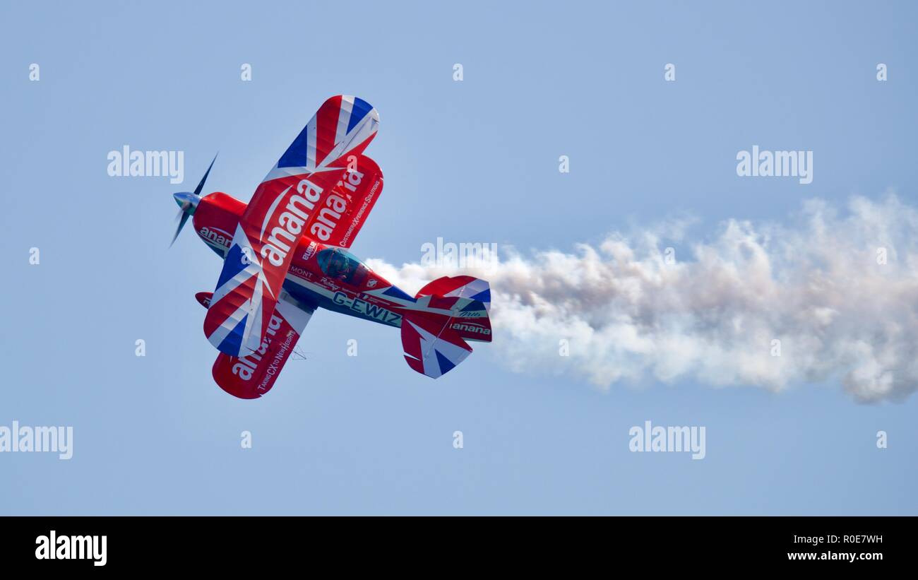 Rich Goodwin performs high energy aerobatic manoeuvres in his Super ...