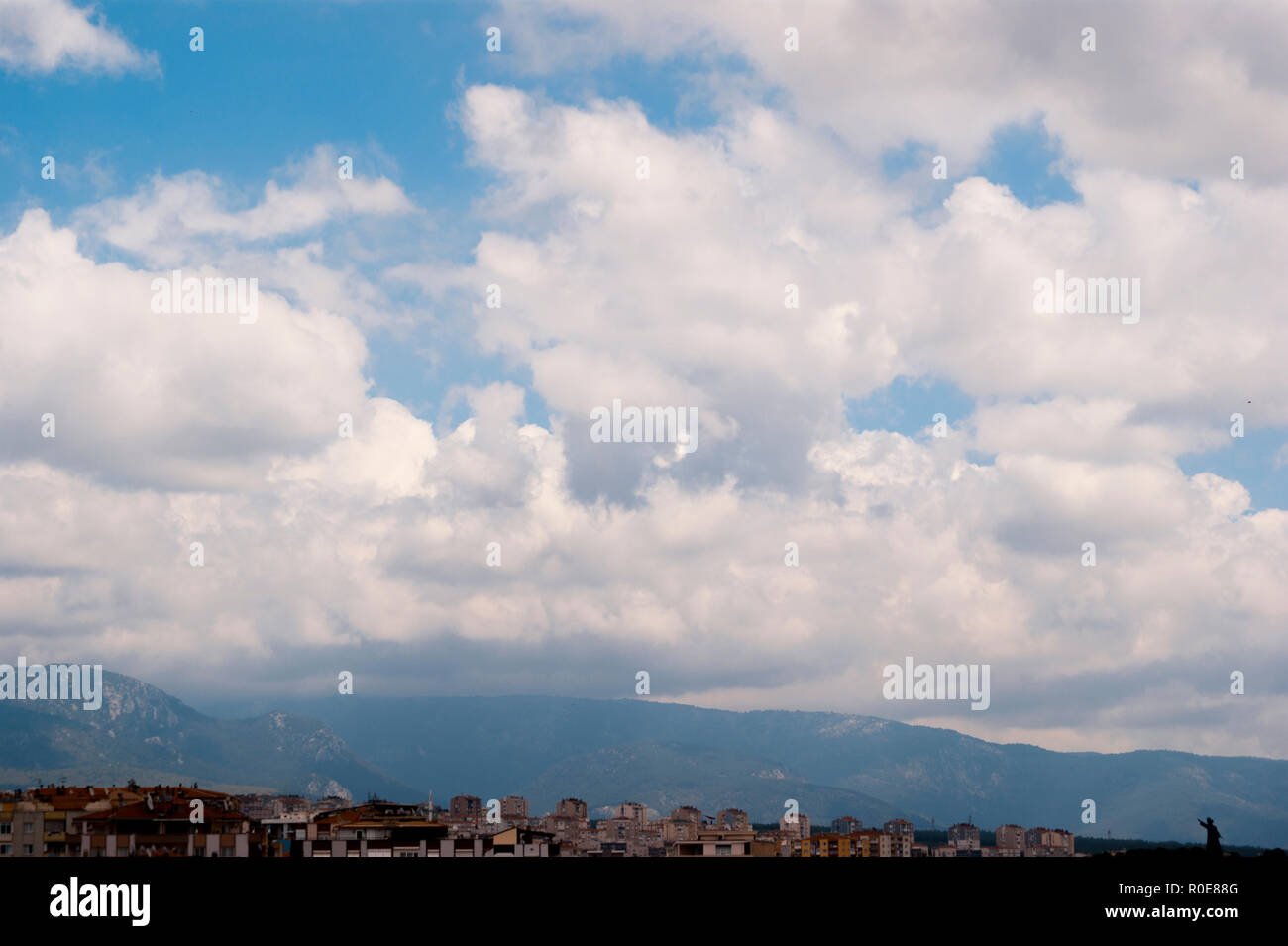 Strato cumulus clouds hi-res stock photography and images - Alamy