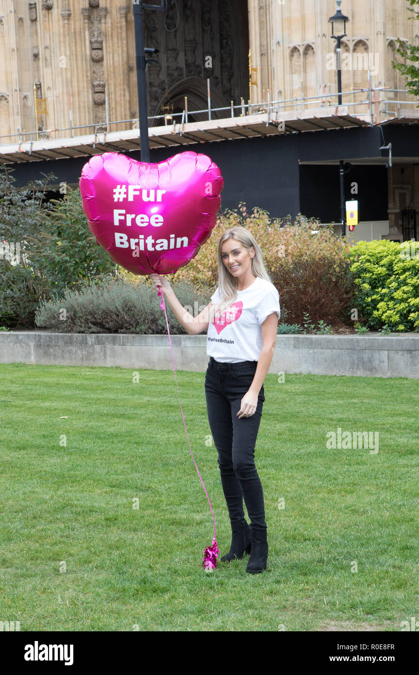 Wearing tops emblazoned with "Fur-Out, Love-In", Love Island's Samira ...