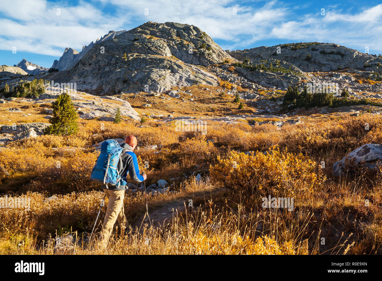 Hike in Wind River Range in Wyoming, USA. Autumn season Stock Photo - Alamy