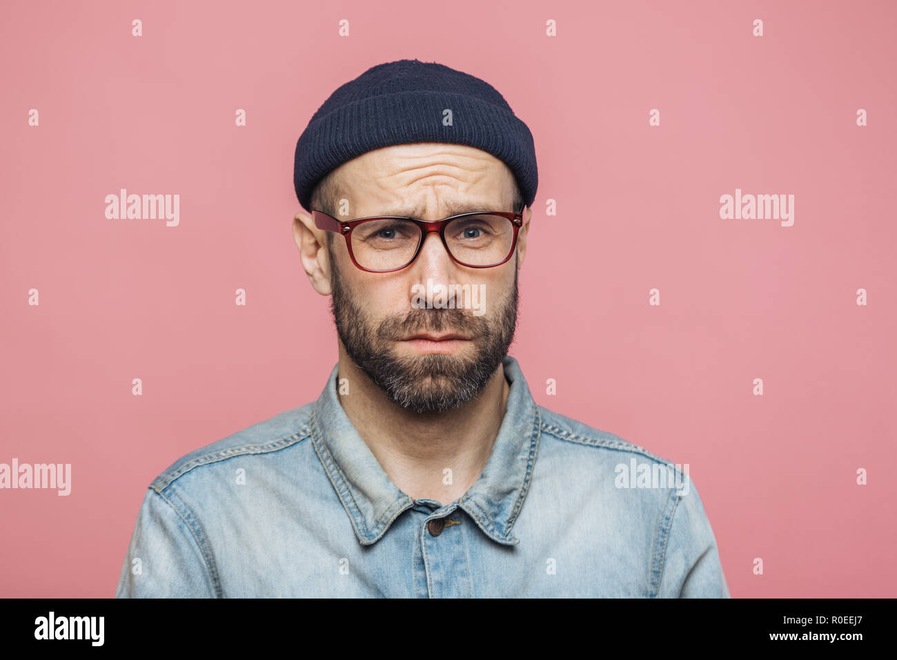 Being offended hi-res stock photography and images - Alamy