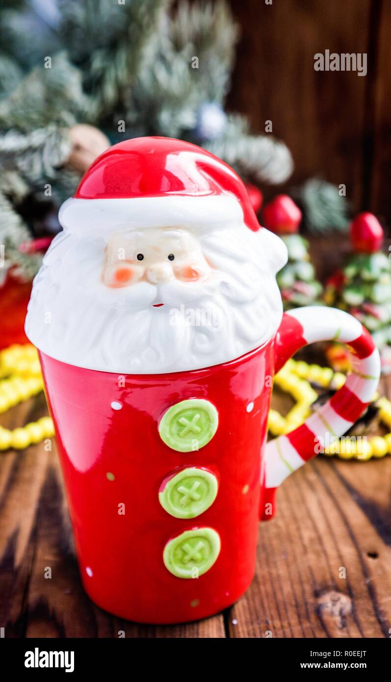 Ceramic christmas decorations hi-res stock photography and images - Alamy