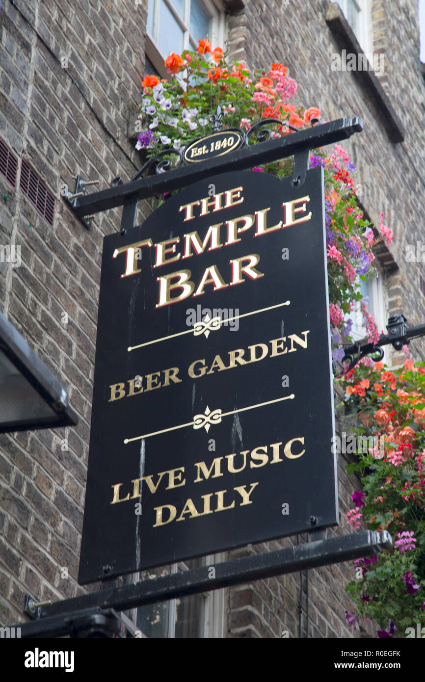 Temple Bar Pub Sign; Dublin; Ireland Stock Photo - Alamy