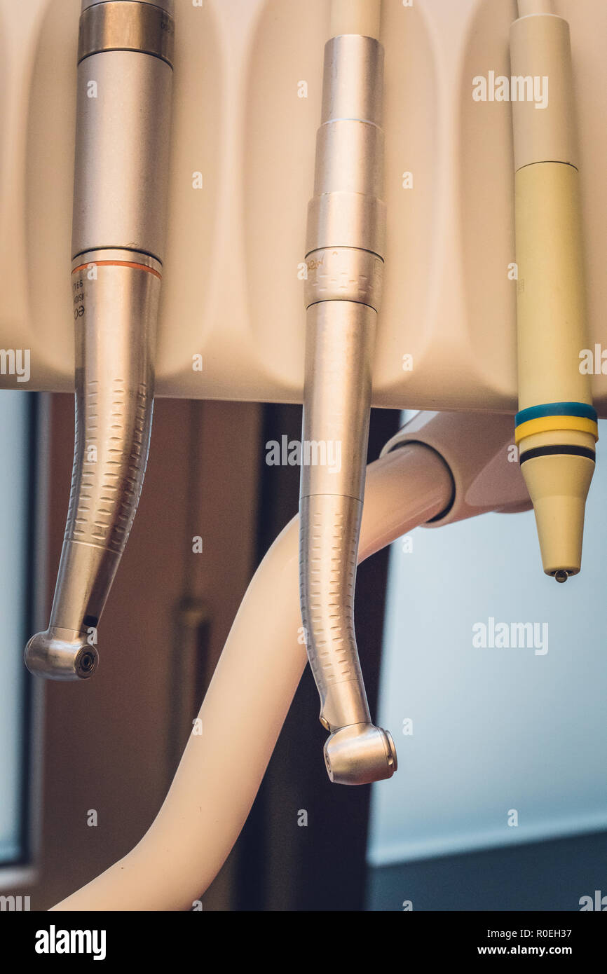 Dental tools kit hi-res stock photography and images - Alamy