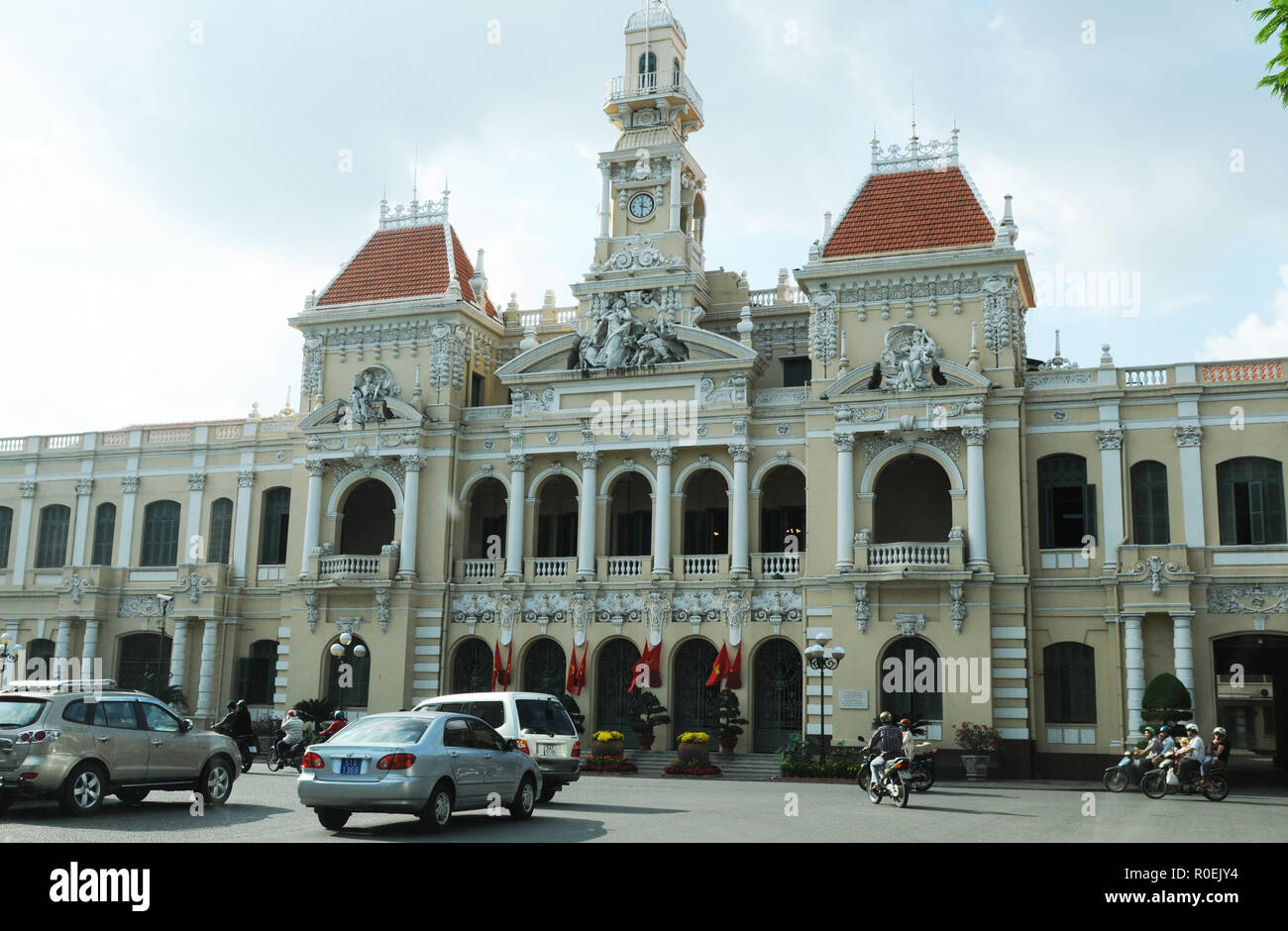 Vietnam: Ho-Chi-Ming-City's opera Stock Photo - Alamy