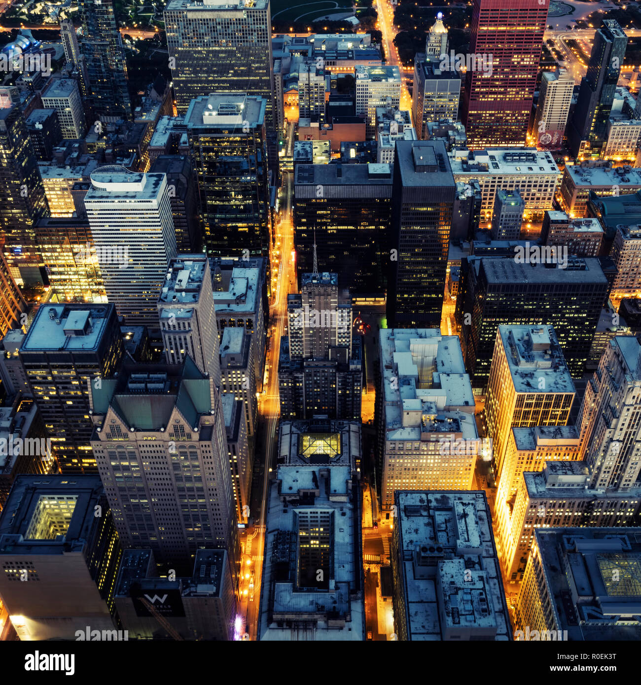 Aerial view of Chicago downtown by night Stock Photo - Alamy