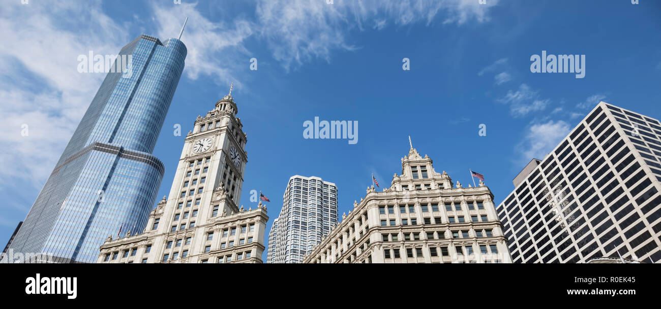 Chicago famous buildings white hi-res stock photography and images - Alamy