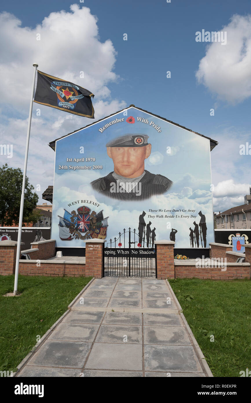 Belfast mural shankhill hi-res stock photography and images - Alamy