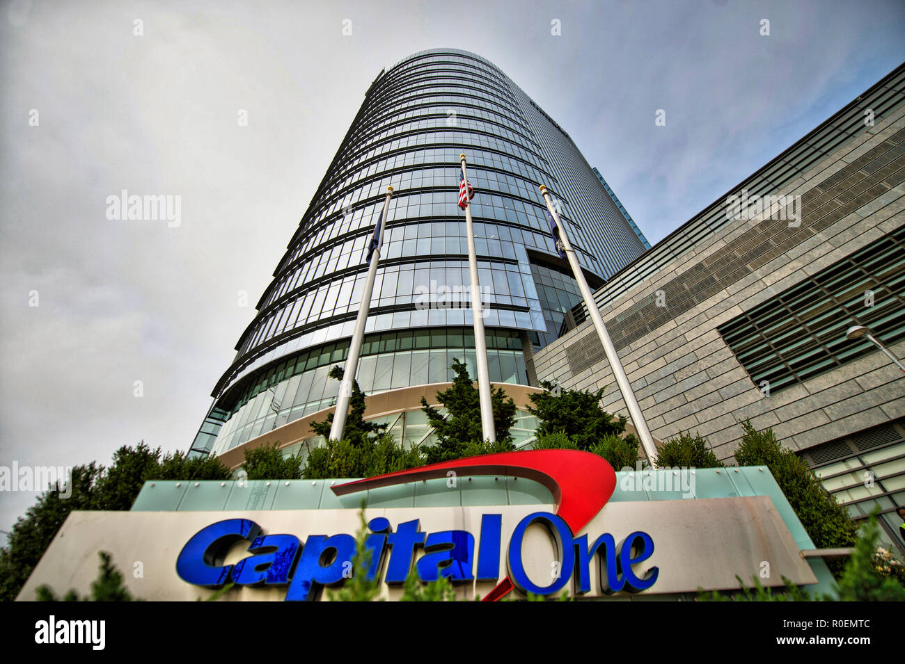 Silver line mclean metro hi-res stock photography and images - Alamy