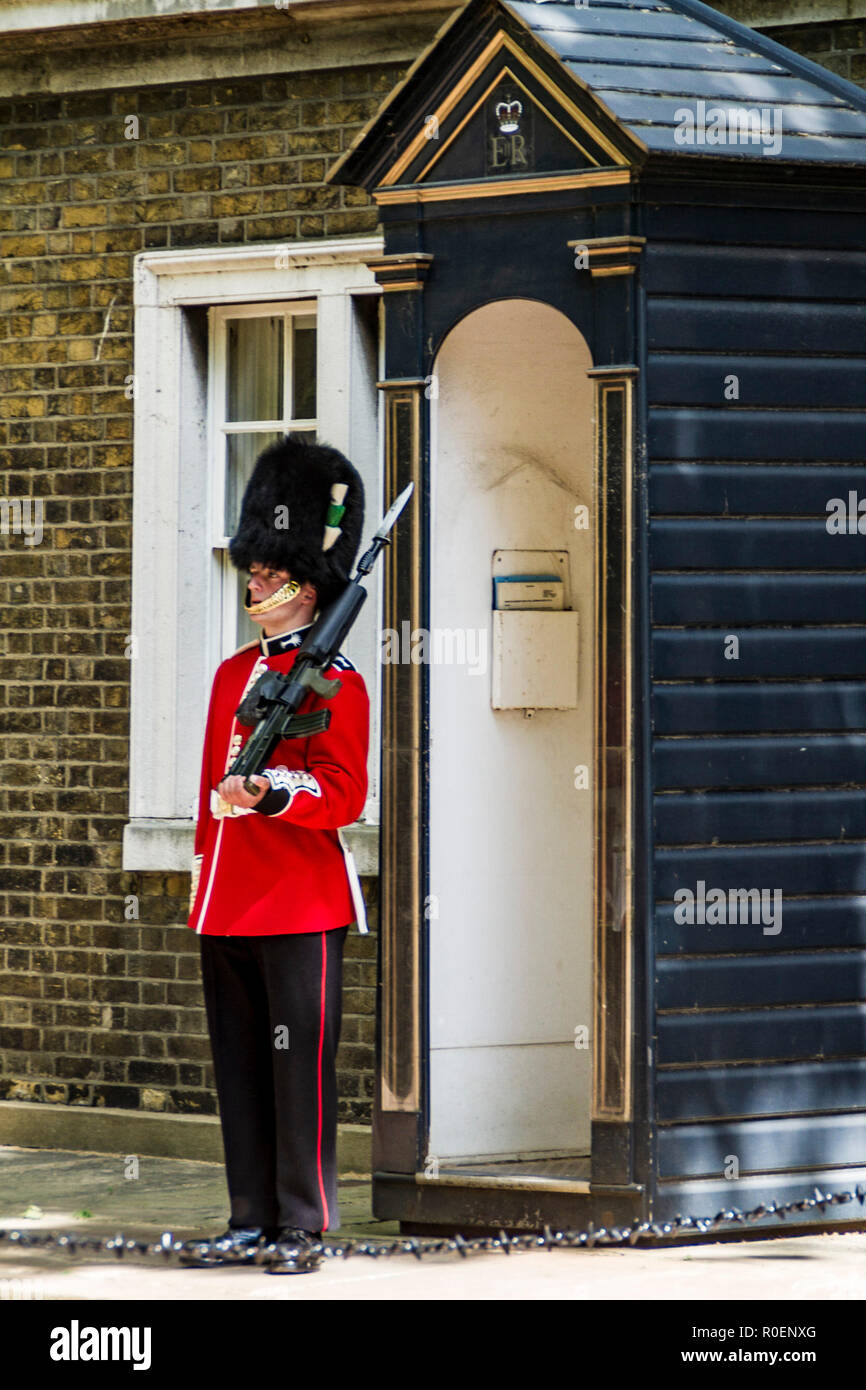 London, England, Great Britain - May 19, 2014: Royal guard standing ...