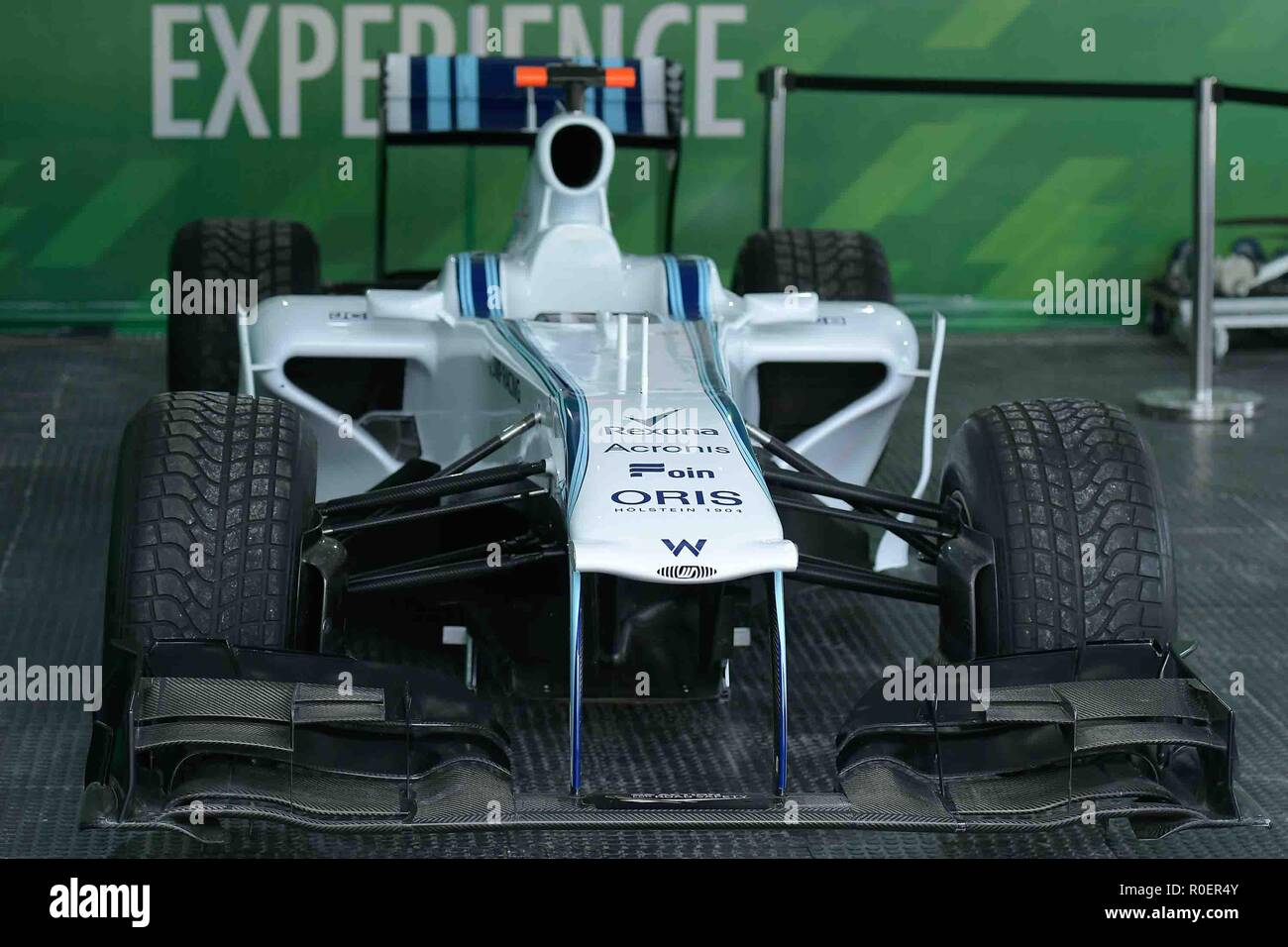 F1 experience hi-res stock photography and images - Alamy