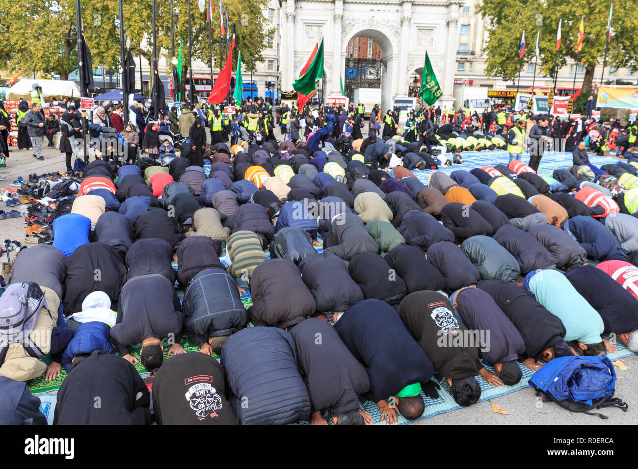Prayer for peace london muslim hi-res stock photography and images - Alamy