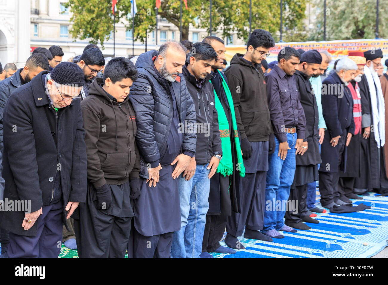 Speakers Corner, London, UK, 4th Nov 2018. Several hundred men and ...