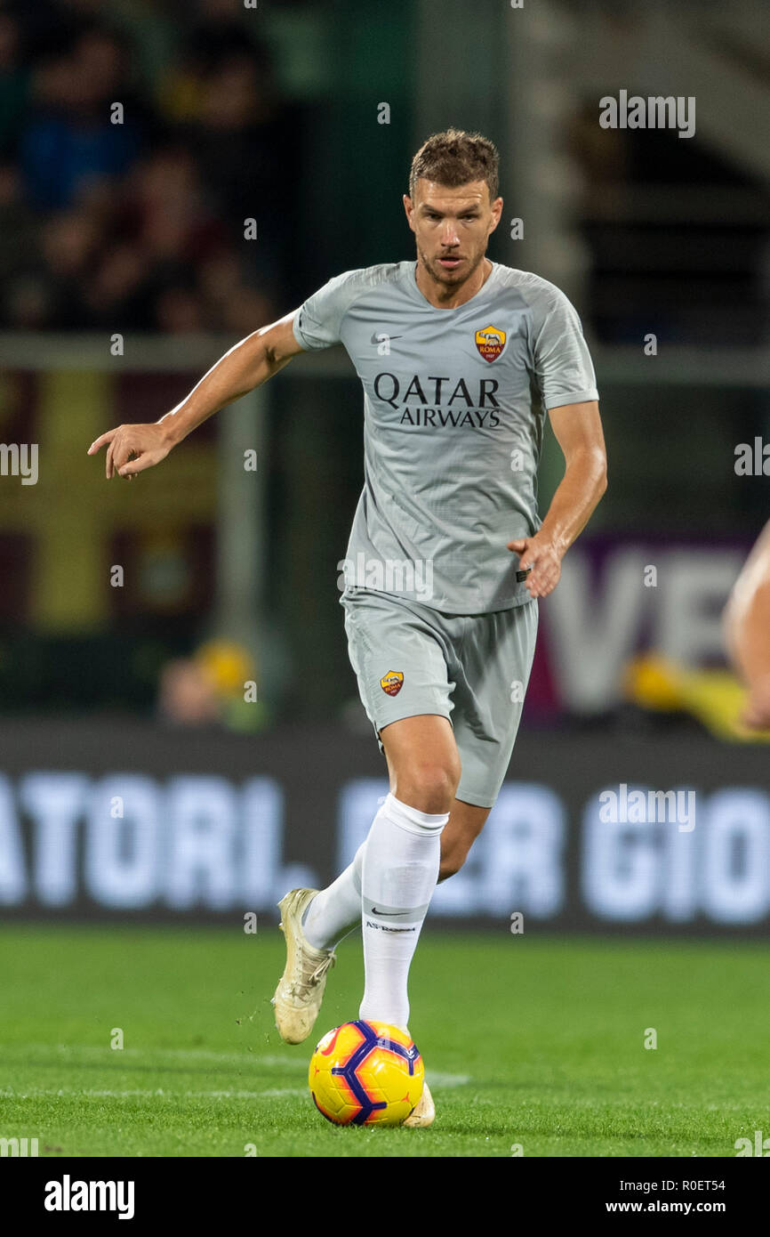 Edin Dzeko (Roma) during the Italian "Serie A" match between Fiorentina ...