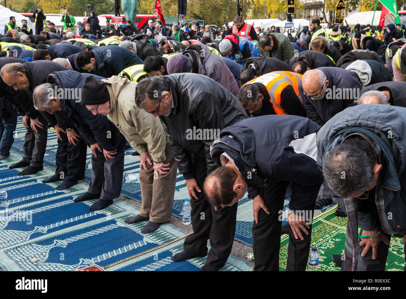 London, UK. 4th November, 2018. Shia Muslims pray before the 38th ...