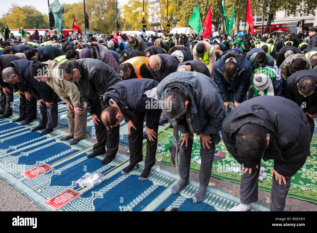 London, UK. 4th November, 2018. Shia Muslims pray before the 38th ...