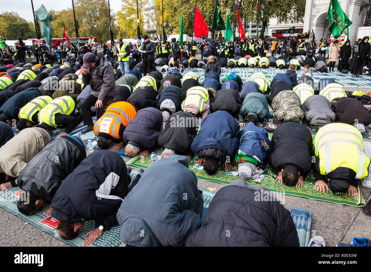 London, UK. 4th November, 2018. Shia Muslims pray before the 38th ...