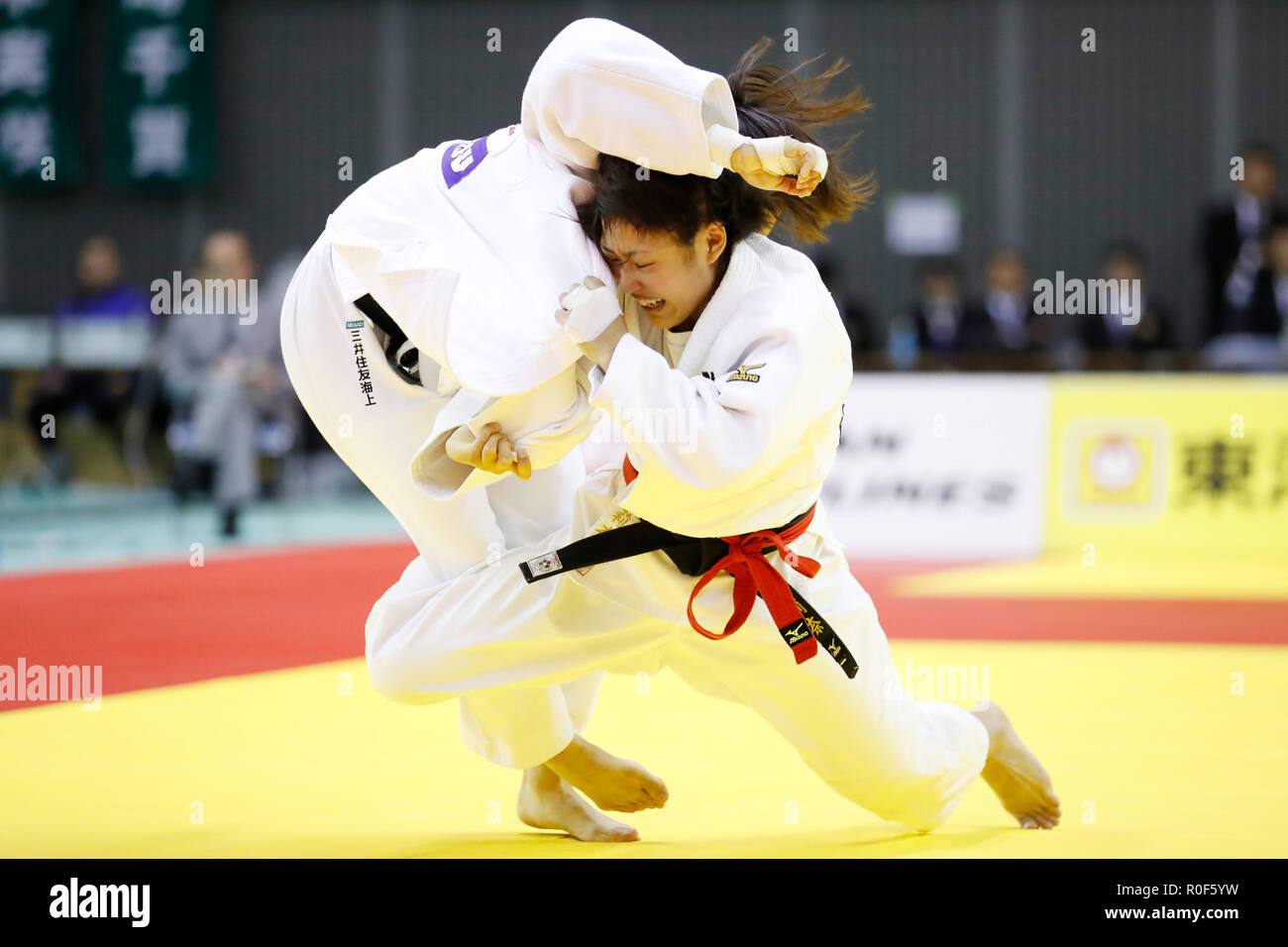 Chiba, Japan. 4th Nov, 2018. (L to R) Chishima Maeda, Rina Tatsukawa ...