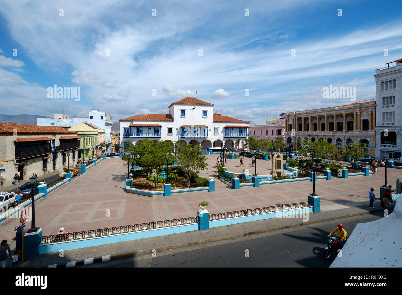 Parque cespedes and town hall hi-res stock photography and images - Alamy
