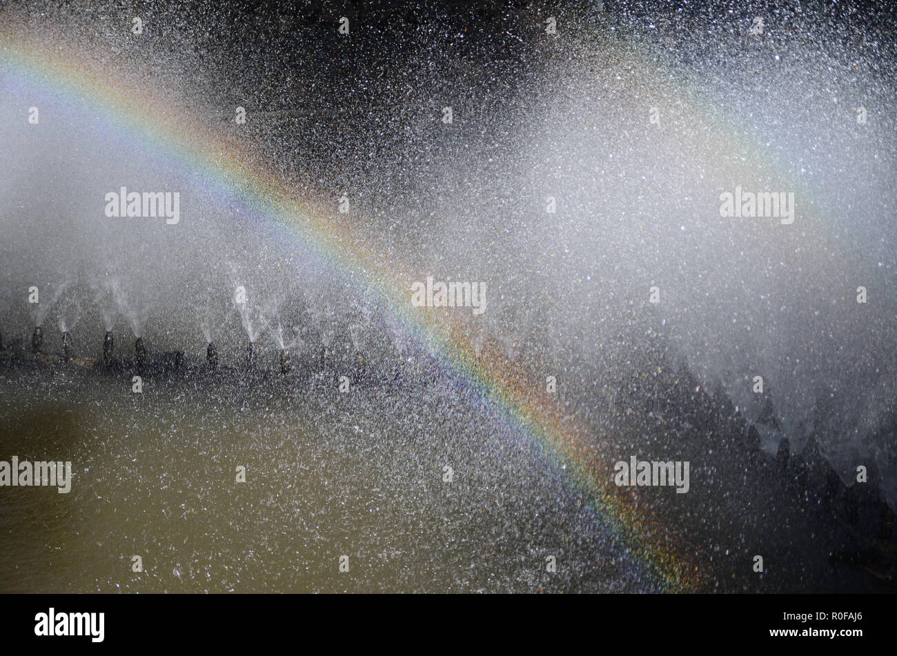 Light refraction water hi-res stock photography and images - Alamy