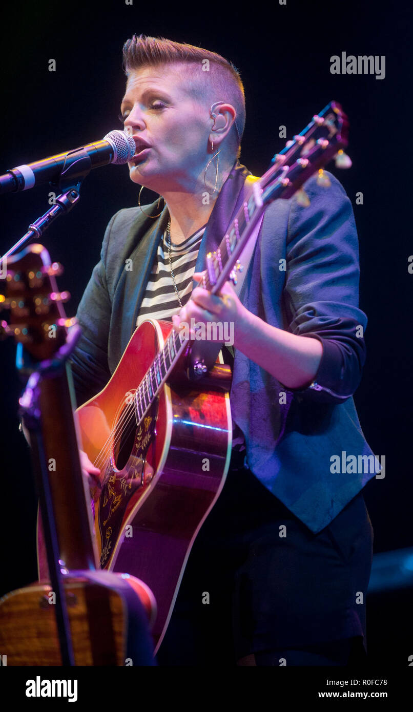 The Dixie Chicks live at C2C - Country to Country Festival at the O2 ...