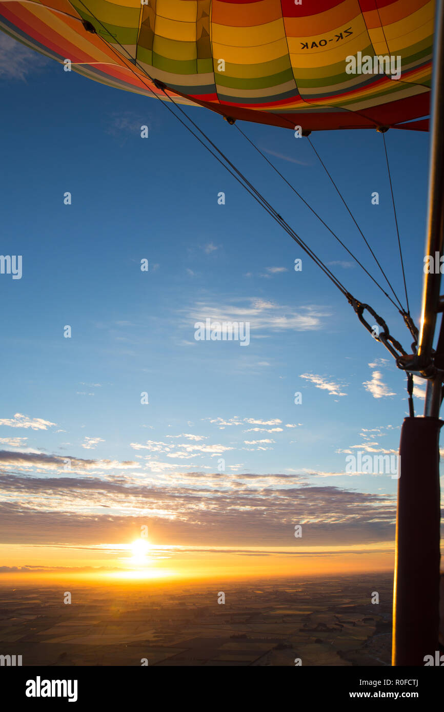 Ballooning lift hi-res stock photography and images - Alamy