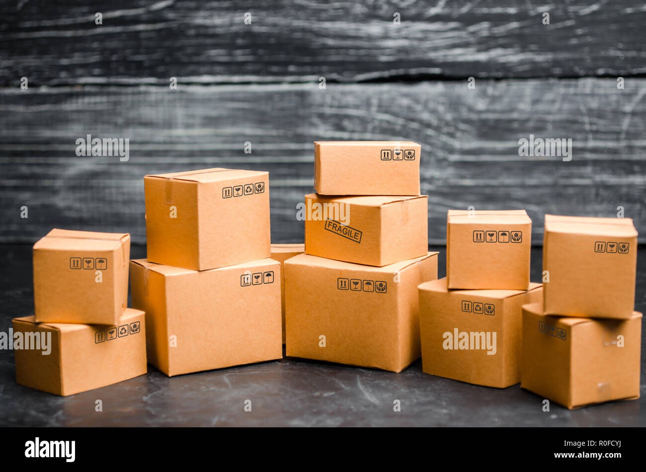 Dark warehouse boxes hi-res stock photography and images - Alamy