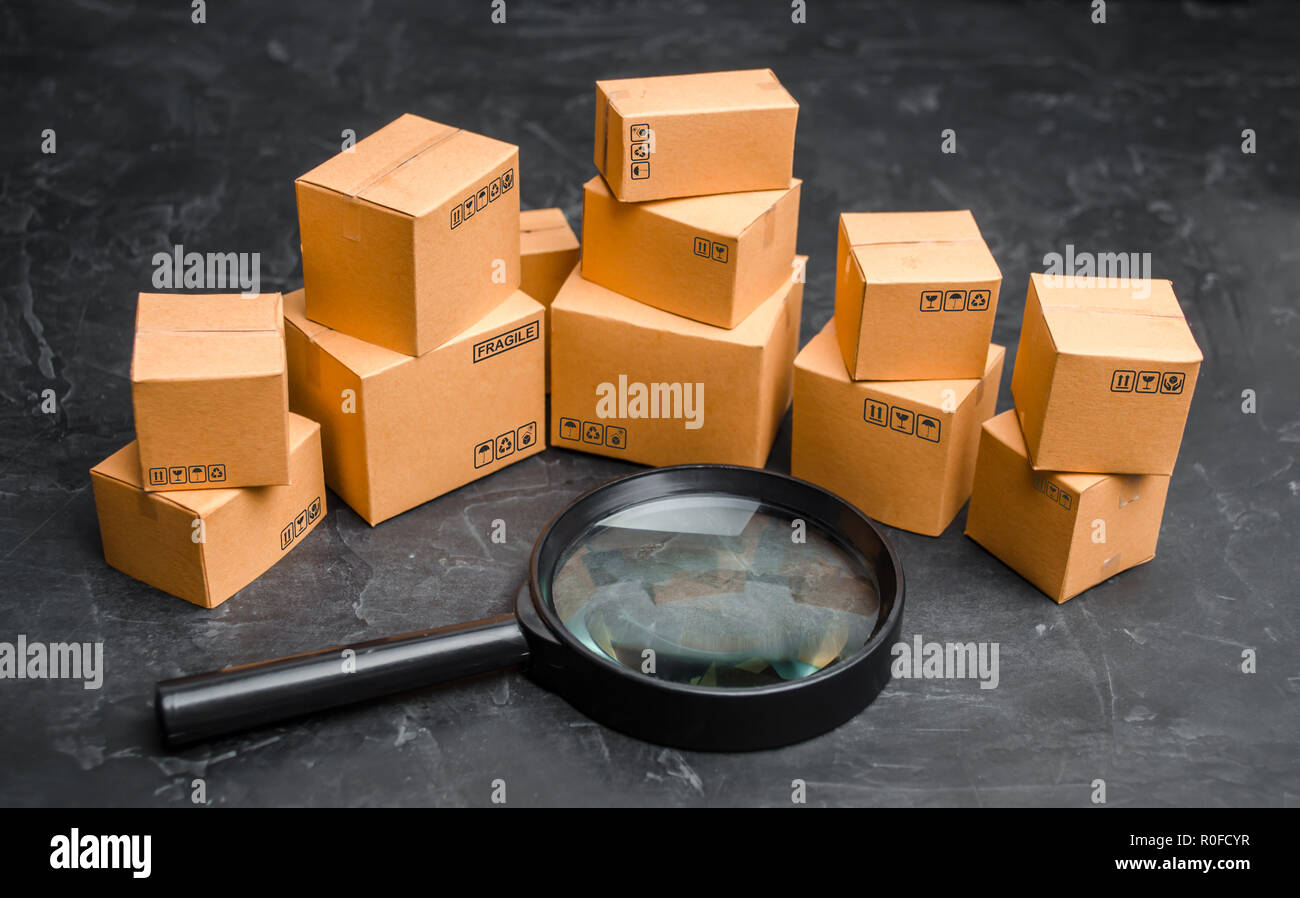 Dark warehouse boxes hi-res stock photography and images - Alamy