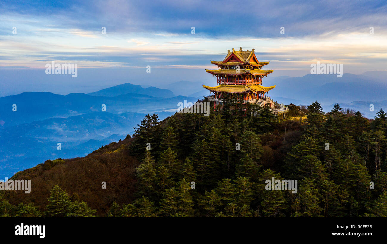 Golden temple on Wanfo Peak, Emeishan or Emei Mountain, Sichuan ...