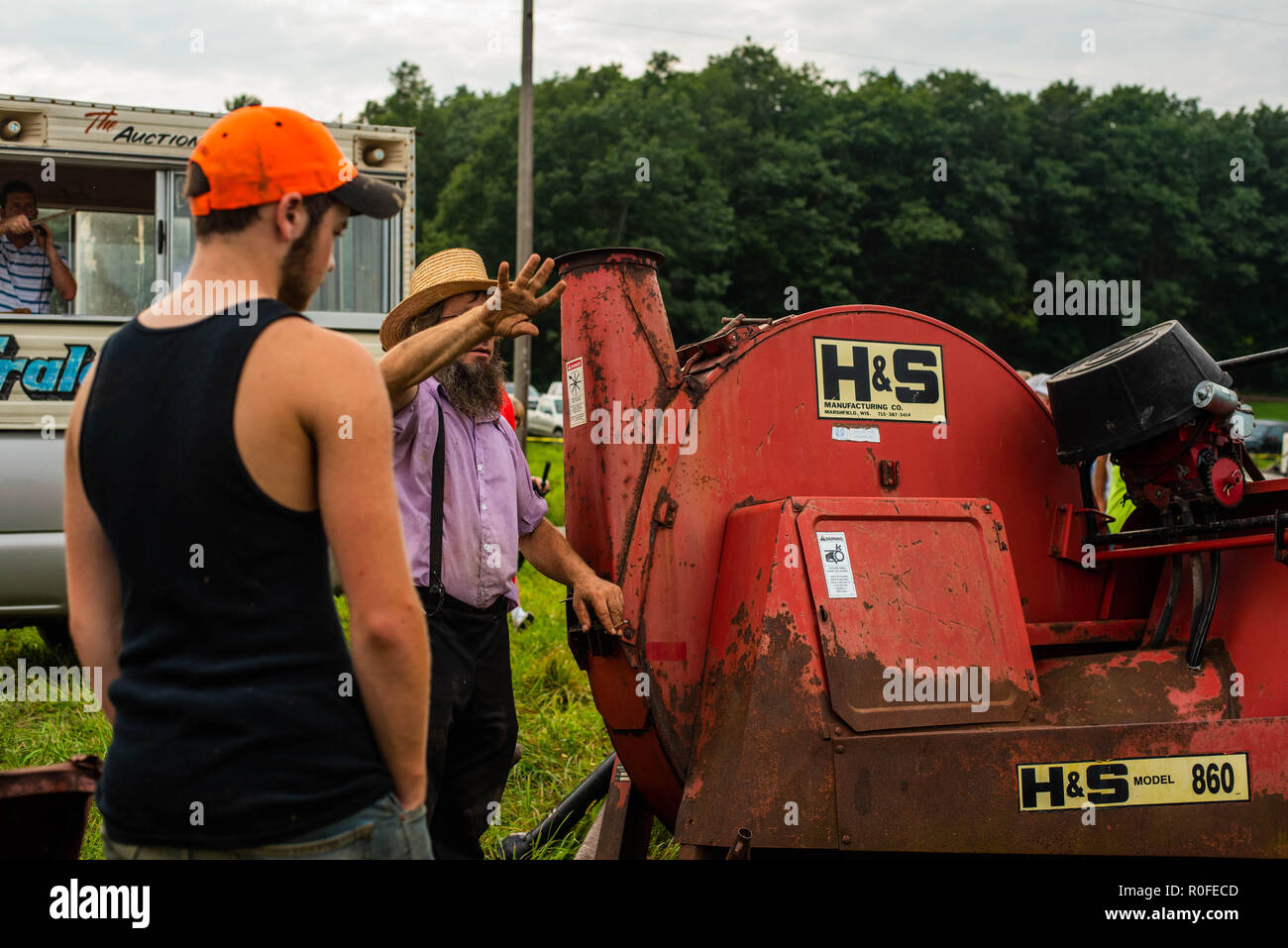 Farming auctions hi-res stock photography and images - Alamy