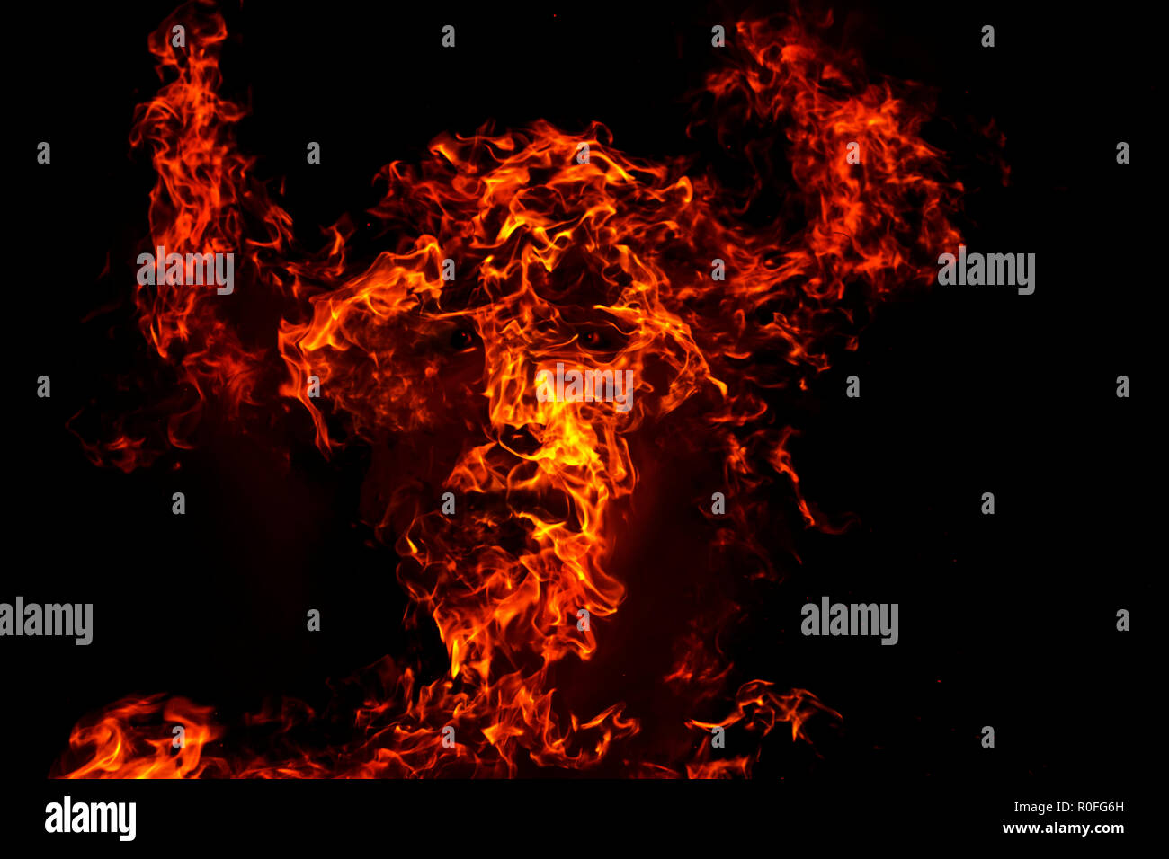 Viking raid hi-res stock photography and images - Alamy